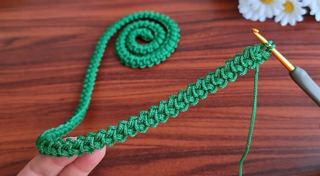 Learn To Crochet Ribbon Lace Cord - ilove-crochet